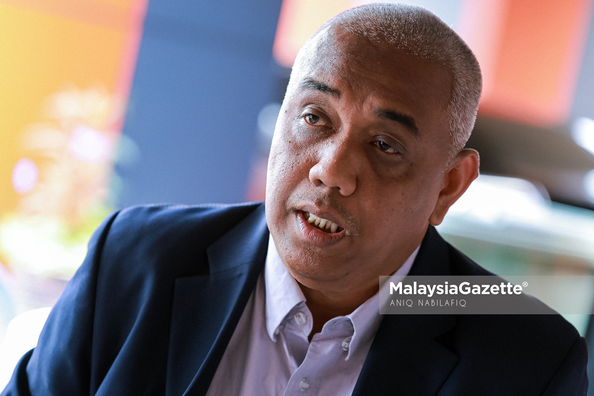 Perak belum buat keputusan tukar rumput zeon zoysia - MG Perak Perak belum buat keputusan tukar rumput zeon zoysia - MG Perak