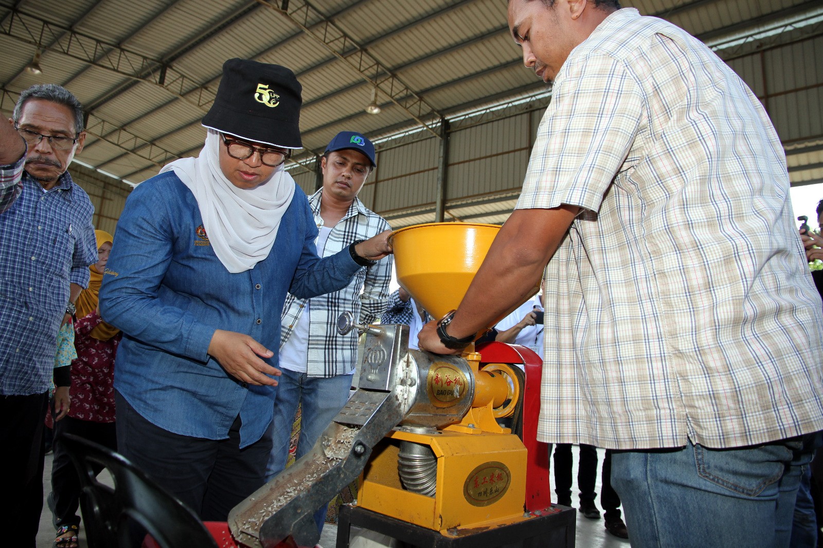 Geran pemadanan bantu pesawah miliki kilang proses padi skala kecil ...