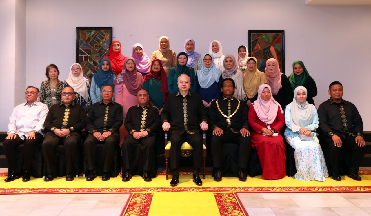 Sultan Nazrin berangkat ke Majlis Pemasyhuran Presiden KBGK - MG Perak