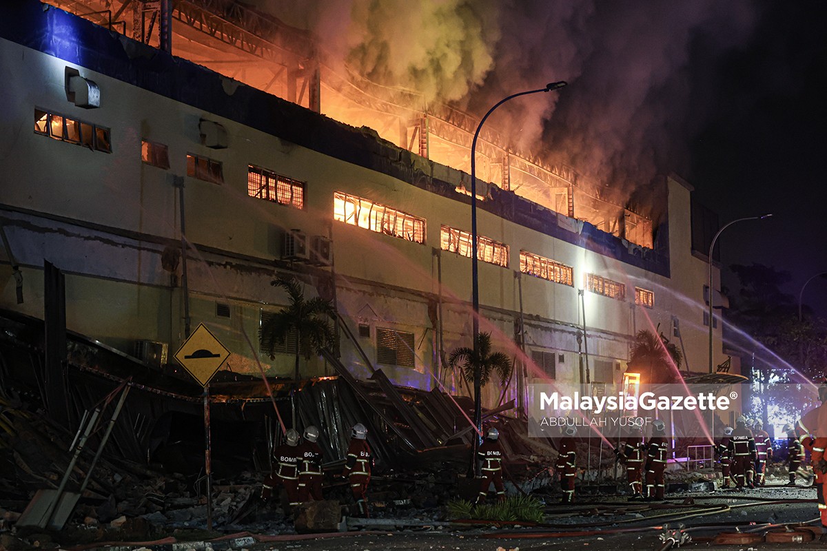 Keadaan Kebakaran Pasar Raya Besar Mydin - MG Perak