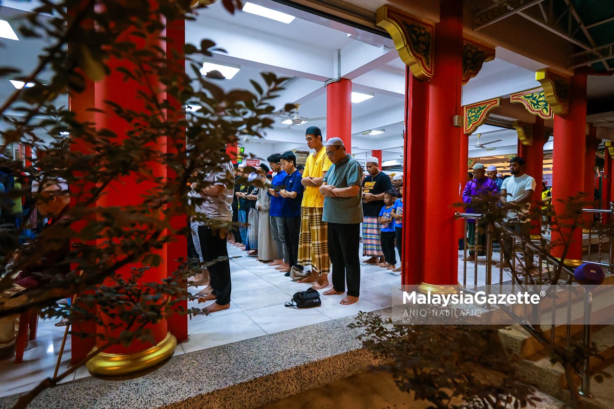 Malam Pertama Solat Sunat Tarawih Di Masjid Cina Ipoh Mg Perak
