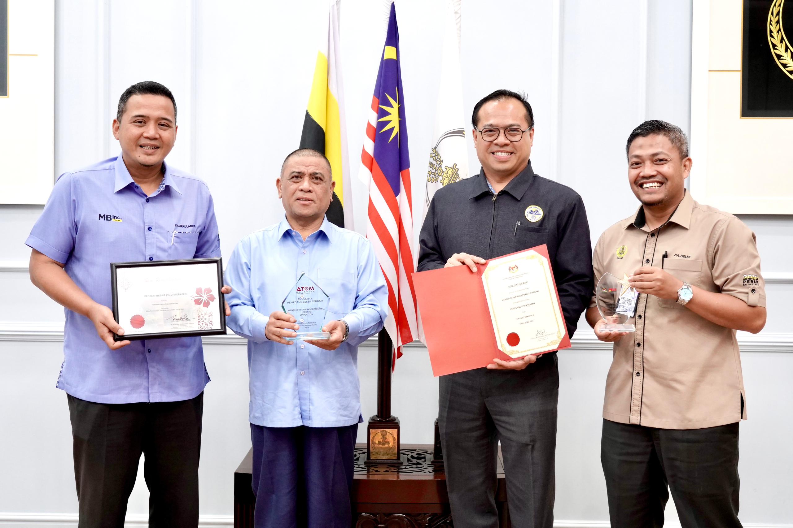 MB Inc terima anugerah Pemegang Lesen Terbaik Bahan Radioaktif - MG Perak