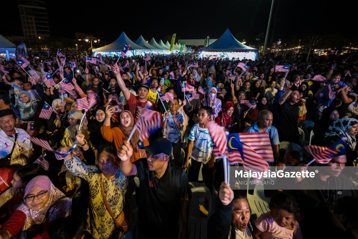 'Tiada erti merdeka jika pemikiran terbelenggu adu domba' - Saarani ...