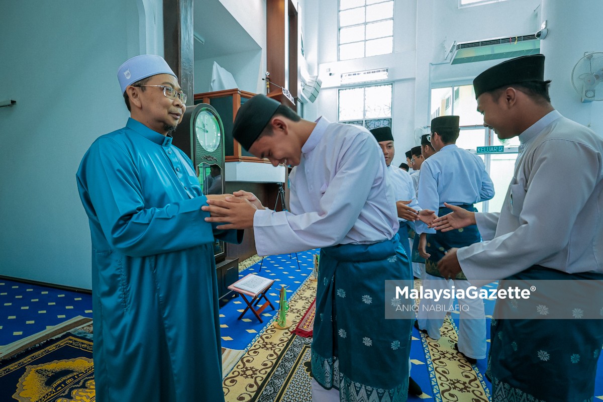 30 tahun bergelar imam, Ustaz Agus Lokman terus berbakti - MG Perak