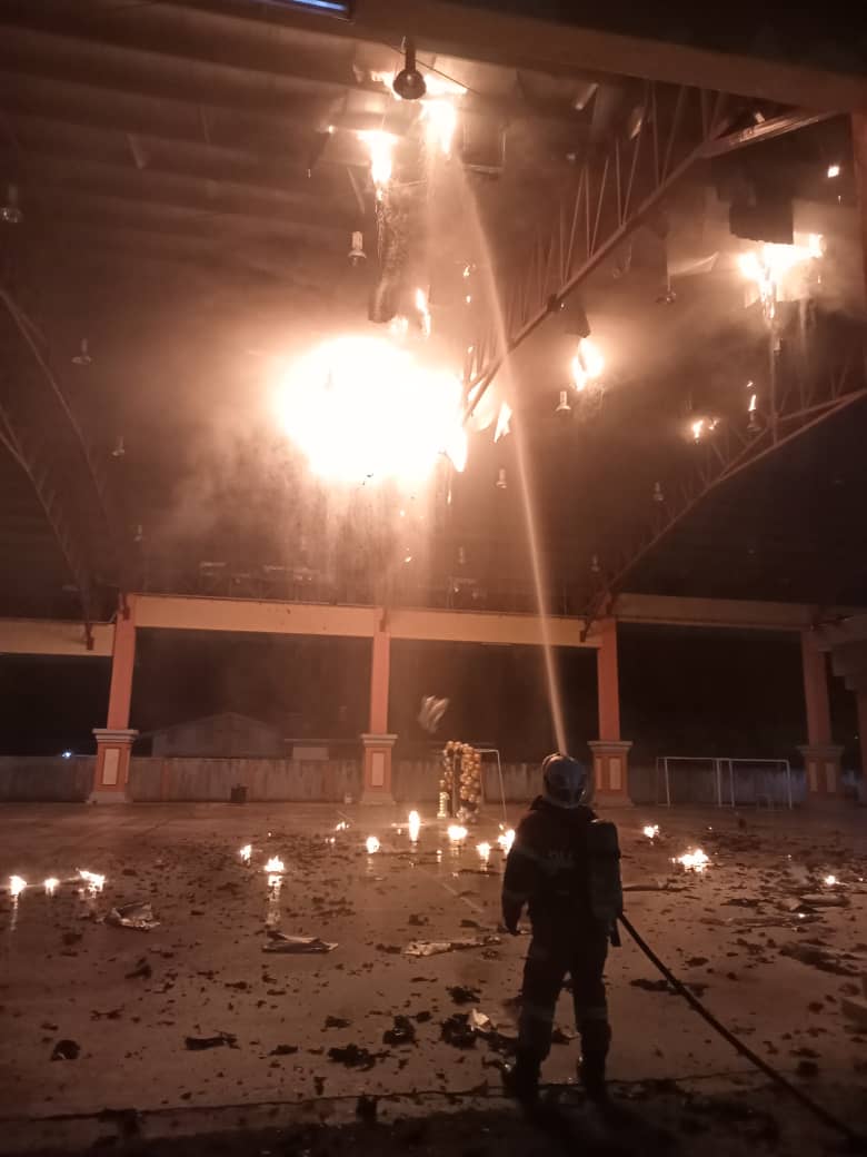 Kebakaran Arena Square: Penganjur ditahan, tiada lesen guna bunga api ...