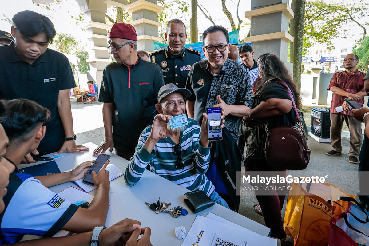 KPDN Perak bantu orang ramai daftar eCOSS melalui PJRM - MG Perak