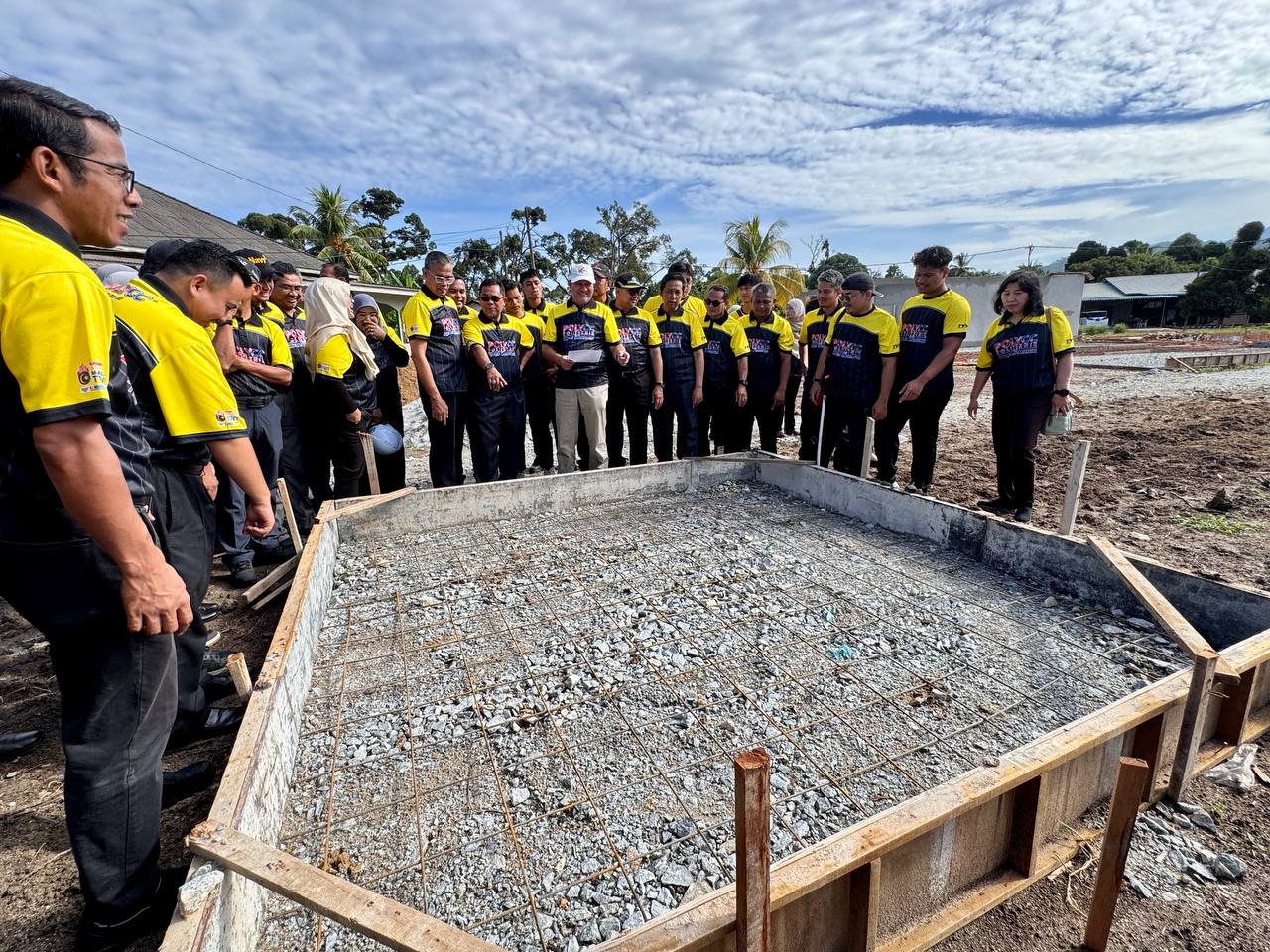 Kampung Angkat MADANI: Projek RM1.2 juta beri manfaat 600 penduduk - MG ...